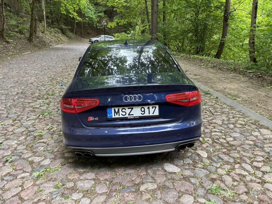Zils Audi S4 2013 Viļņa, ar dzinēja tilpumu 3.00 L un nobraukumu 150 tūkst. km par 19500 €, foto 5 vietnē AUTOMOTO.COM.LV