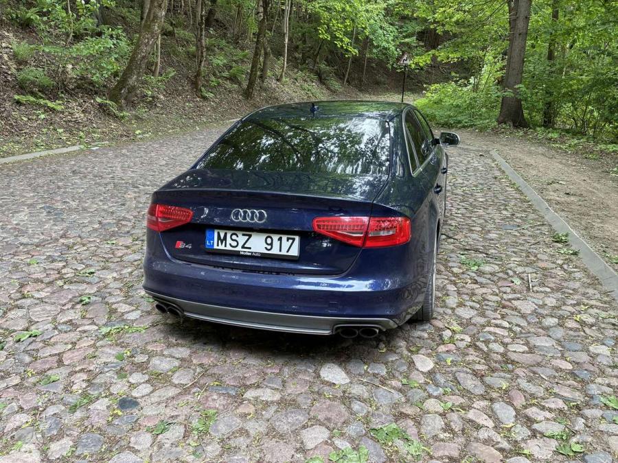 Zils Audi S4 2013 Viļņa, ar dzinēja tilpumu 3.00 L un nobraukumu 150 tūkst. km par 19500 €, foto 7 vietnē AUTOMOTO.COM.LV