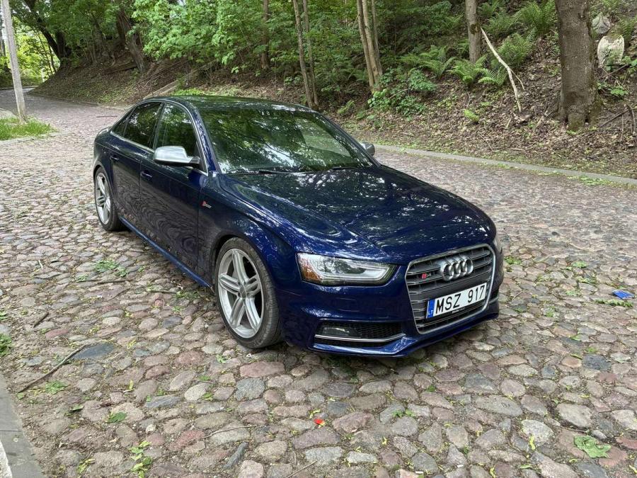 Zils Audi S4 2013 Viļņa, ar dzinēja tilpumu 3.00 L un nobraukumu 150 tūkst. km par 19500 €, foto 14 vietnē AUTOMOTO.COM.LV