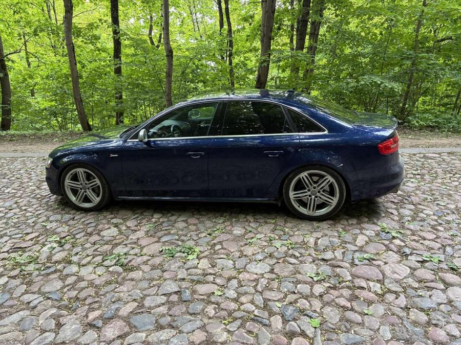 Zils Audi S4 2013 Viļņa, ar dzinēja tilpumu 3.00 L un nobraukumu 150 tūkst. km par 19500 €, foto 21 vietnē AUTOMOTO.COM.LV
