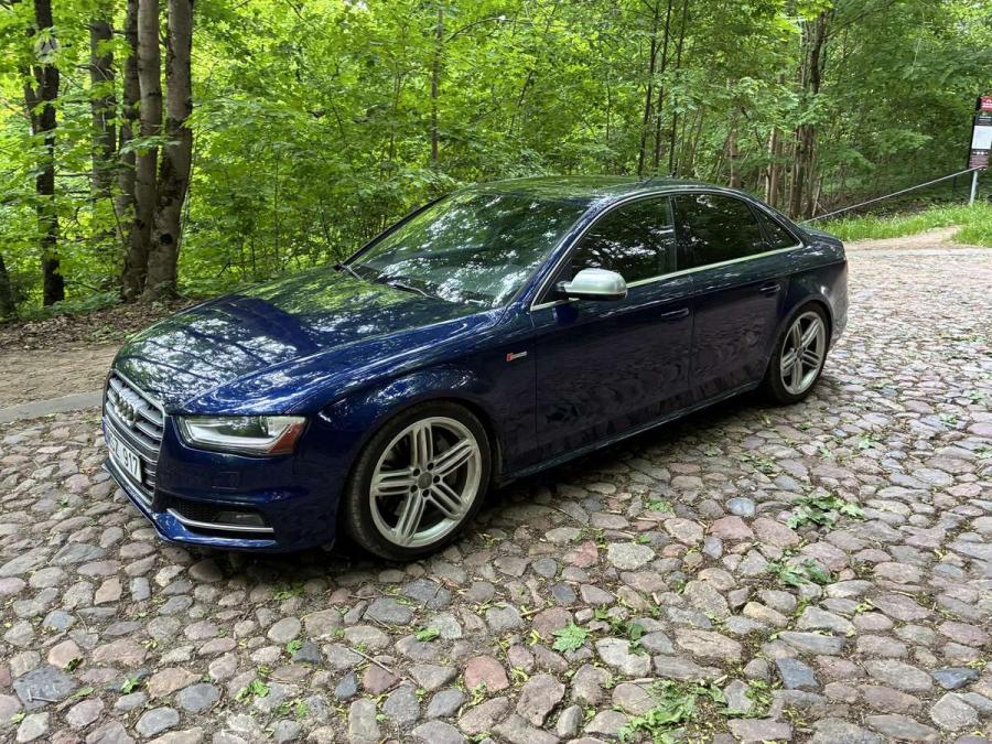 Zils Audi S4 2013 Viļņa, ar dzinēja tilpumu 3.00 L un nobraukumu 150 tūkst. km par 19500 €, foto 22 vietnē AUTOMOTO.COM.LV