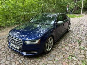 Zils Audi S4 2013 Viļņa, ar dzinēja tilpumu 3.00 L un nobraukumu 150 tūkst. km par 19500 €, foto 24 vietnē AUTOMOTO.COM.LV