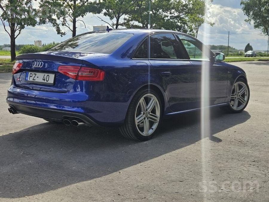 Blue Audi S4 2015 in Riga, with an engine capacity of 3.00 L and mileage of 194 thousand km for 15000 €, photo 5 on AUTOMOTO.COM.LV