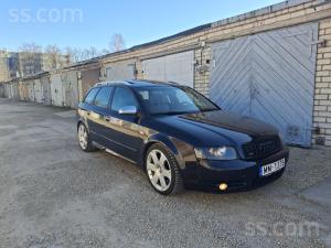 Zils Audi S4 2004 Rīga, ar dzinēja tilpumu 4.20 L un nobraukumu 239 tūkst. km par 7650 €, foto  vietnē AUTOMOTO.COM.LV