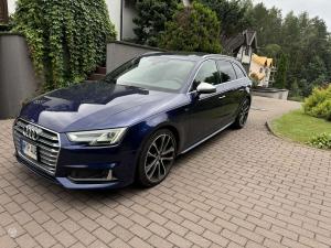 Zils Audi S4 2017 Viļņa, ar dzinēja tilpumu 3.00 L un nobraukumu 142 tūkst. km par 28499 €, foto  vietnē AUTOMOTO.COM.LV