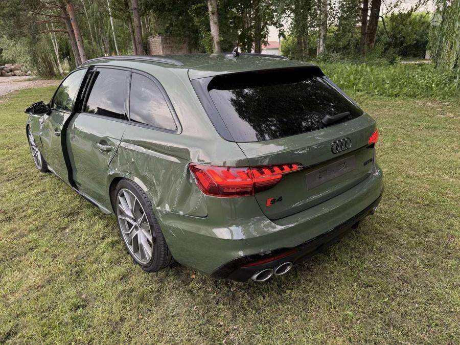 Зеленый Ауди С4 2023 в Биржай, объемом двигателя 3.00 л и пробегом 50 тыс. км за 20000 €, фото 25 на AUTOMOTO.COM.LV
