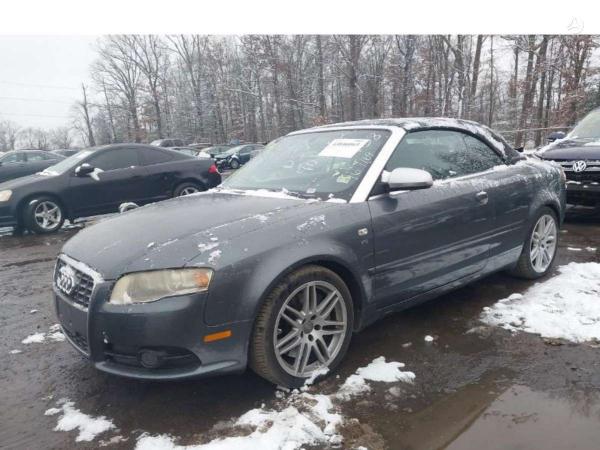 Pelēks Audi S4 2008 Šauļi, ar dzinēja tilpumu 4.16 L un nobraukumu 269 tūkst. km par 5950 €, foto 2 vietnē AUTOMOTO.COM.LV