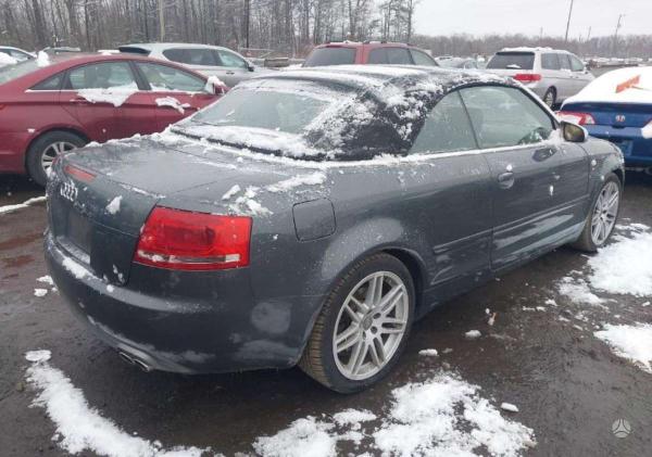 Pelēks Audi S4 2008 Šauļi, ar dzinēja tilpumu 4.16 L un nobraukumu 269 tūkst. km par 5950 €, foto 4 vietnē AUTOMOTO.COM.LV