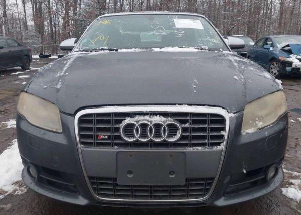 Pelēks Audi S4 2008 Šauļi, ar dzinēja tilpumu 4.16 L un nobraukumu 269 tūkst. km par 5950 €, foto 5 vietnē AUTOMOTO.COM.LV