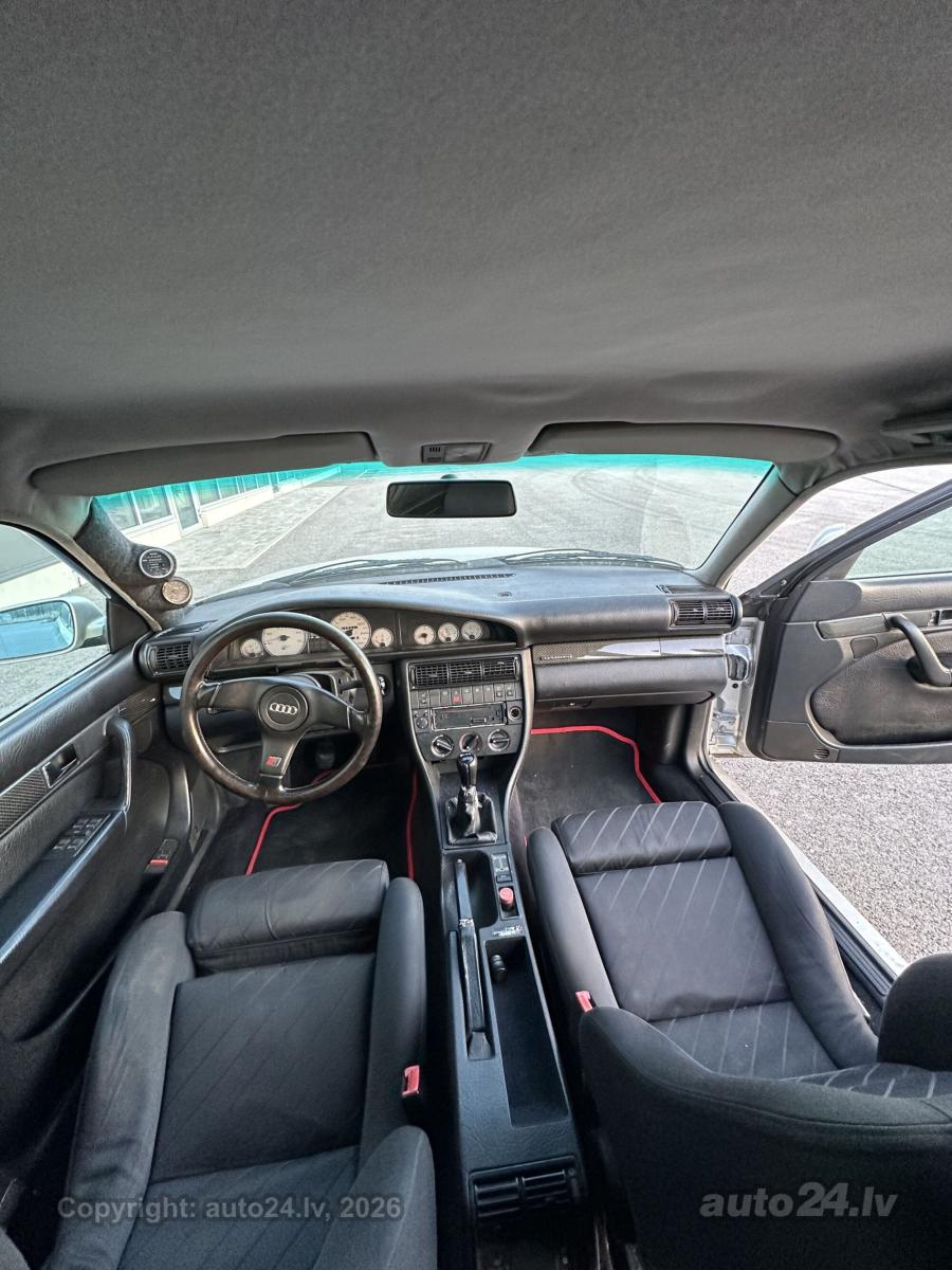 Pelēks Audi S4 1992 Tartu, ar dzinēja tilpumu 2.50 L un nobraukumu 0 tūkst. km par 16900 €, foto 10 vietnē AUTOMOTO.COM.LV