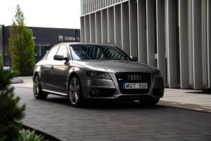 Grey Audi S4 2011 in Kaunas, with an engine capacity of 3.00 L and mileage of 153 thousand km for 10500 €, photo 3 on AUTOMOTO.COM.LV