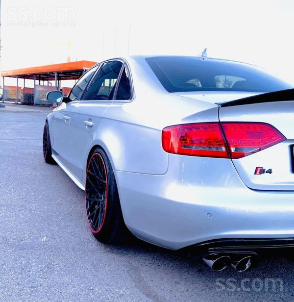 Grey Audi S4 2012 in Riga, with an engine capacity of 3.00 L and mileage of 200 thousand km for 20000 €, photo 7 on AUTOMOTO.COM.LV