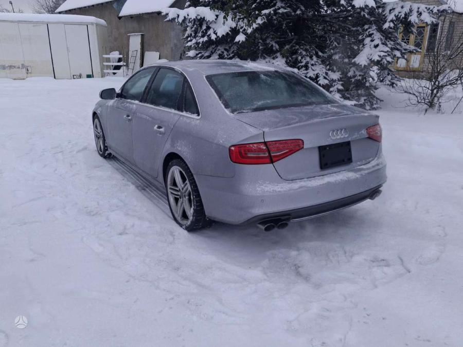 Grey Audi S4 2015 in Vilnius, with an engine capacity of 3.00 L and mileage of 78 thousand km for 9000 €, photo 4 on AUTOMOTO.COM.LV