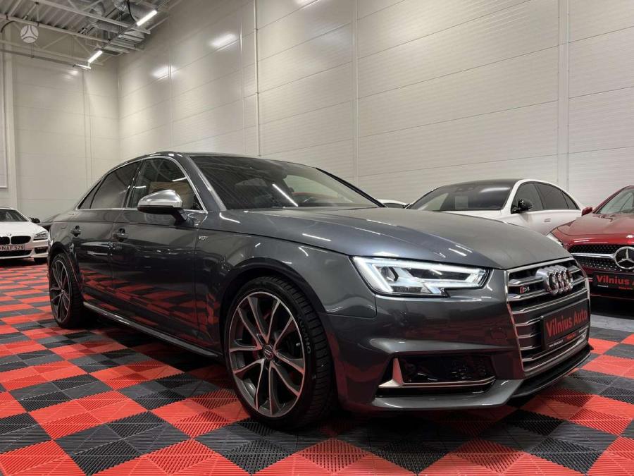 Pelēks Audi S4 2018 Viļņa, ar dzinēja tilpumu 3.00 L un nobraukumu 108 tūkst. km par 11000 €, foto 3 vietnē AUTOMOTO.COM.LV