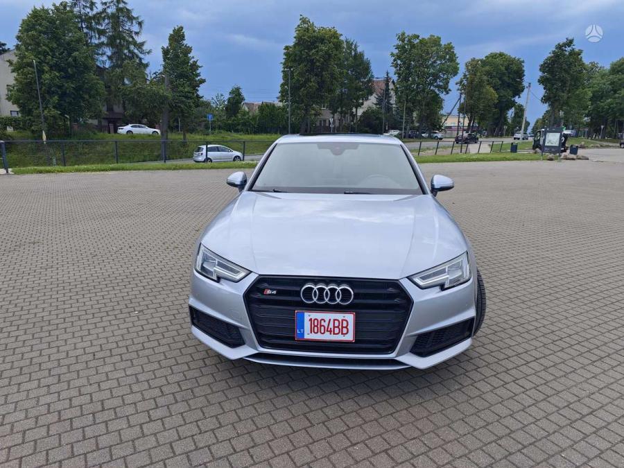 Grey Audi S4 2018 in Kaunas, with an engine capacity of 3.00 L and mileage of 163 thousand km for 22000 €, photo 5 on AUTOMOTO.COM.LV