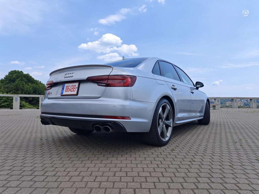 Grey Audi S4 2018 in Kaunas, with an engine capacity of 3.00 L and mileage of 163 thousand km for 22000 €, photo 13 on AUTOMOTO.COM.LV