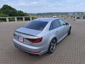 Grey Audi S4 2018 in Kaunas, with an engine capacity of 3.00 L and mileage of 163 thousand km for 22000 €, photo 14 on AUTOMOTO.COM.LV