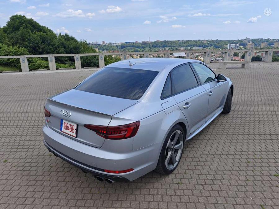 Grey Audi S4 2018 in Kaunas, with an engine capacity of 3.00 L and mileage of 163 thousand km for 22000 €, photo 14 on AUTOMOTO.COM.LV