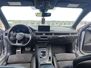 Grey Audi S4 2018 in Kaunas, with an engine capacity of 3.00 L and mileage of 163 thousand km for 22000 €, photo 15 on AUTOMOTO.COM.LV