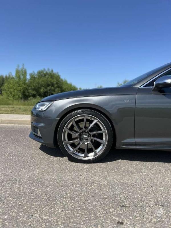 Pelēks Audi S4 2018 Viļņa, ar dzinēja tilpumu 3.00 L un nobraukumu 122 tūkst. km par 24000 €, foto 7 vietnē AUTOMOTO.COM.LV
