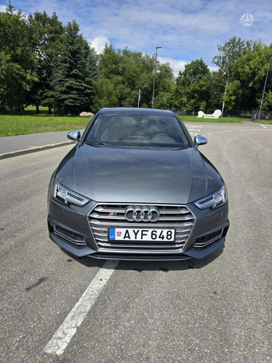 Grey Audi S4 2018 in Panevezys, with an engine capacity of 3.00 L and mileage of 166 thousand km for 21400 €, photo 4 on AUTOMOTO.COM.LV