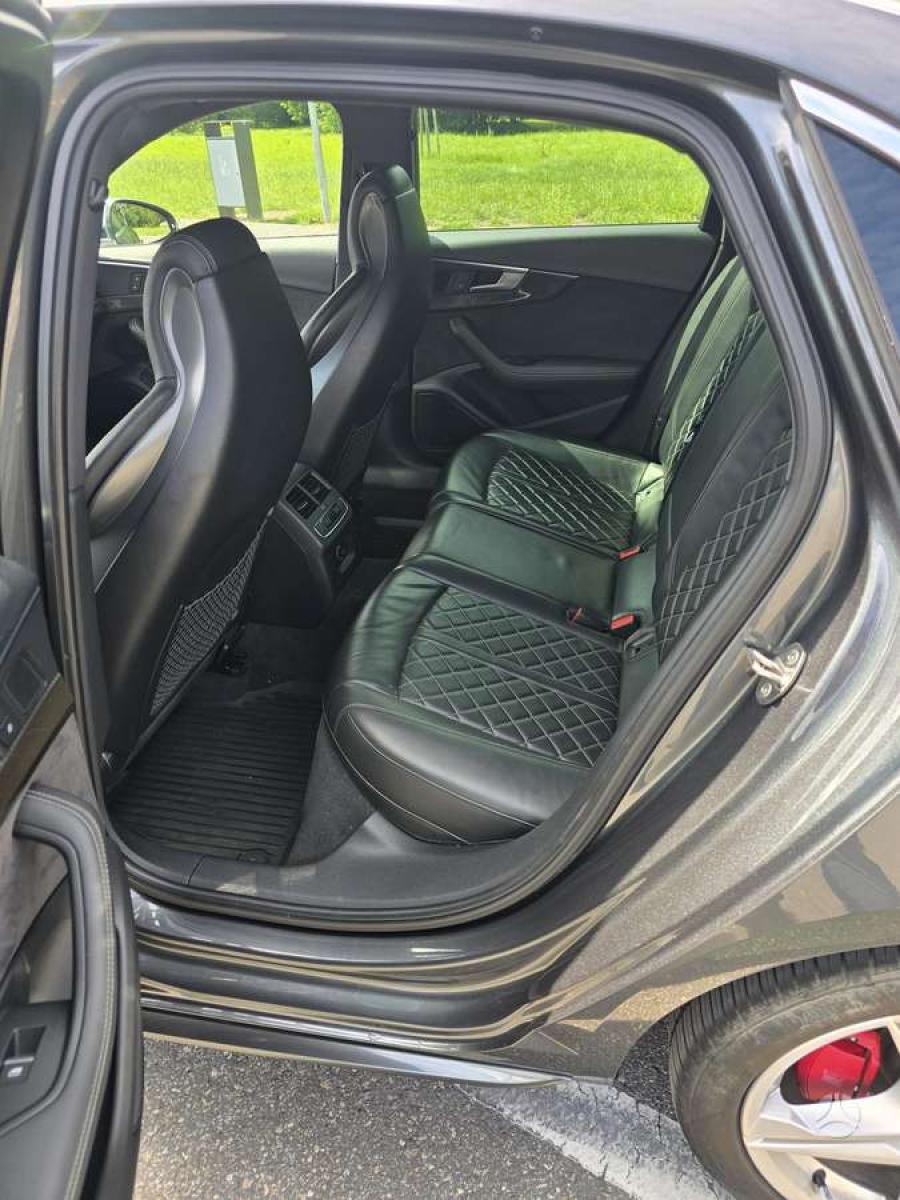 Grey Audi S4 2018 in Panevezys, with an engine capacity of 3.00 L and mileage of 166 thousand km for 21400 €, photo 9 on AUTOMOTO.COM.LV