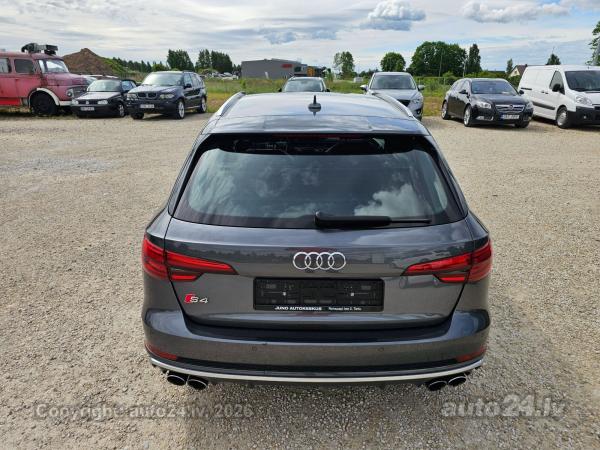 Grey Audi S4 2017 in Tartu, with an engine capacity of 3.00 L and mileage of 199 thousand km for 19990 €, photo 4 on AUTOMOTO.COM.LV