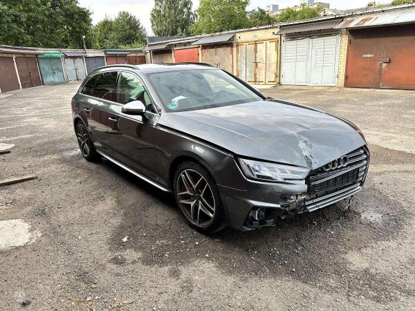 Grey Audi S4 2019 in Kaunas, with an engine capacity of 0.00 L and mileage of 100 thousand km for 13199 €, photo 3 on AUTOMOTO.COM.LV