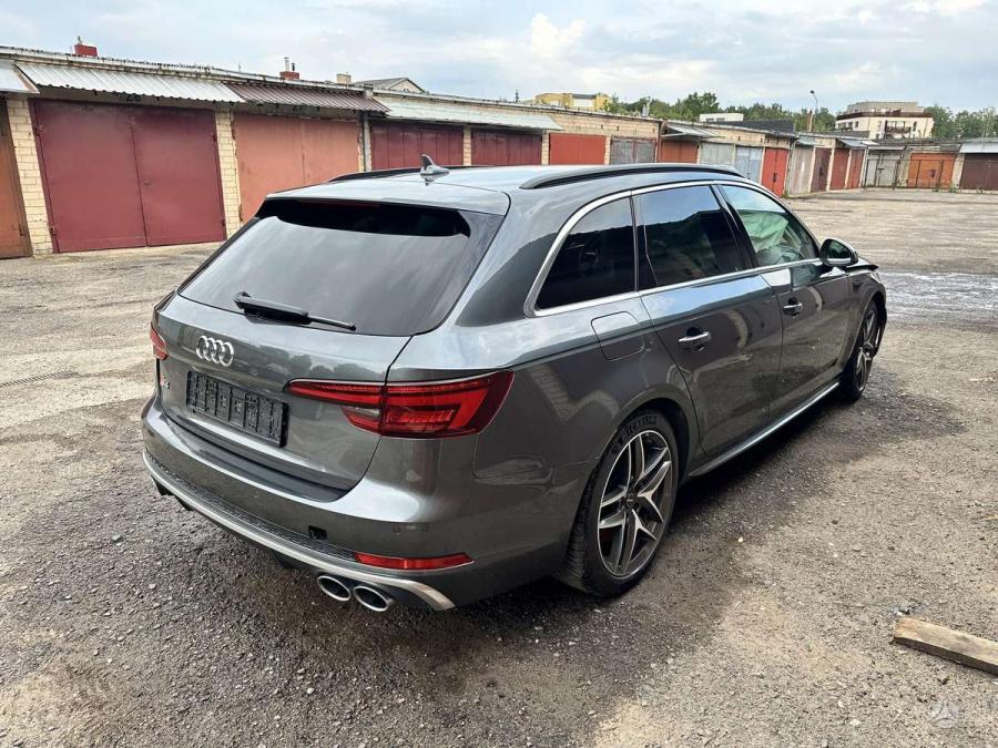 Grey Audi S4 2019 in Kaunas, with an engine capacity of 0.00 L and mileage of 100 thousand km for 13199 €, photo 5 on AUTOMOTO.COM.LV