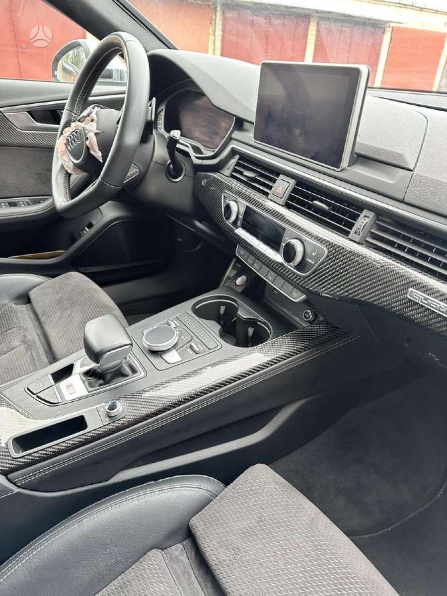Grey Audi S4 2019 in Kaunas, with an engine capacity of 0.00 L and mileage of 100 thousand km for 13199 €, photo 11 on AUTOMOTO.COM.LV