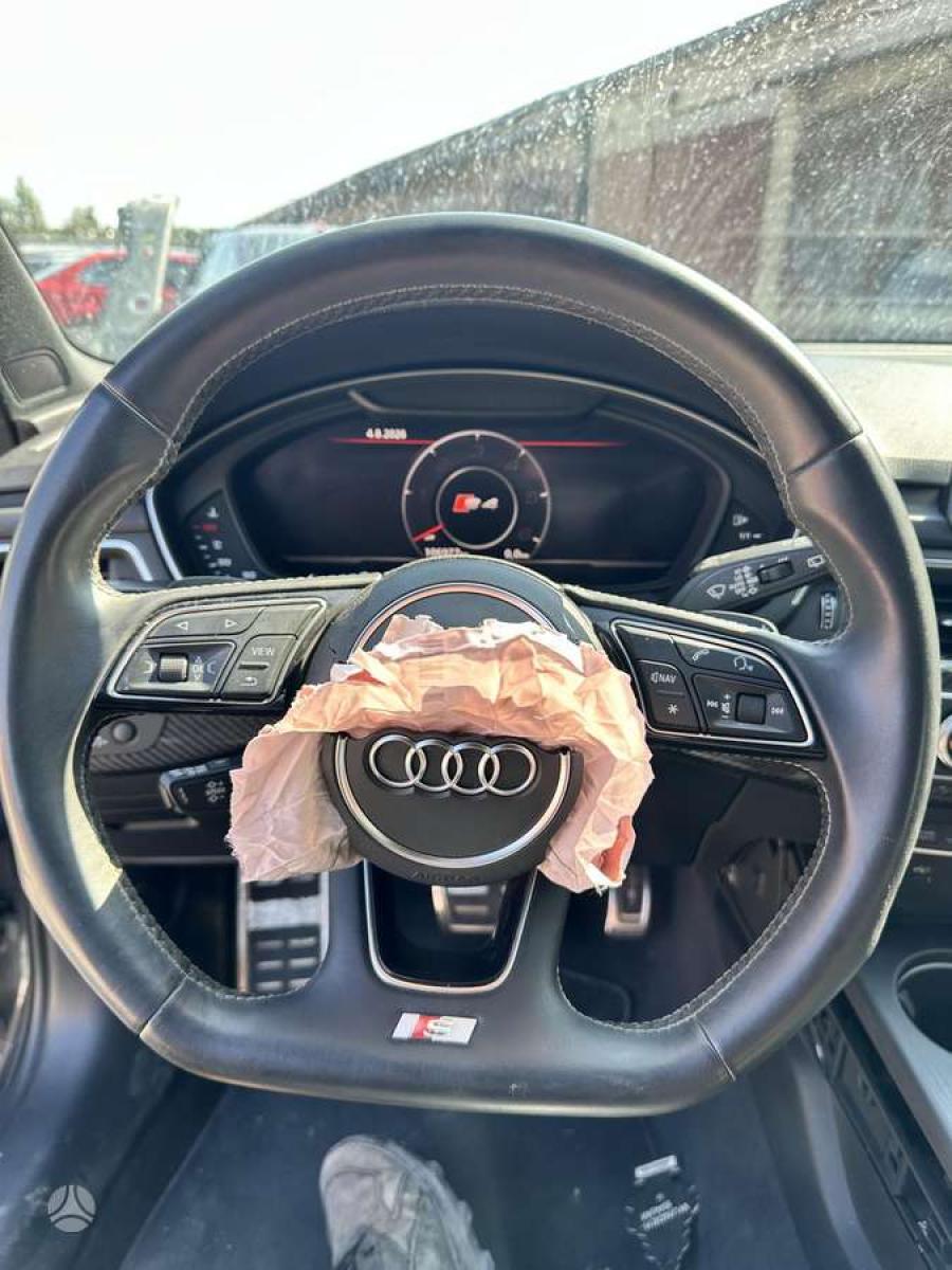 Grey Audi S4 2019 in Kaunas, with an engine capacity of 0.00 L and mileage of 100 thousand km for 13199 €, photo 19 on AUTOMOTO.COM.LV