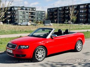 Sarkans Audi S4 2004 Tallina, ar dzinēja tilpumu 4.20 L un nobraukumu 132 tūkst. km par 10499 €, foto  vietnē AUTOMOTO.COM.LV