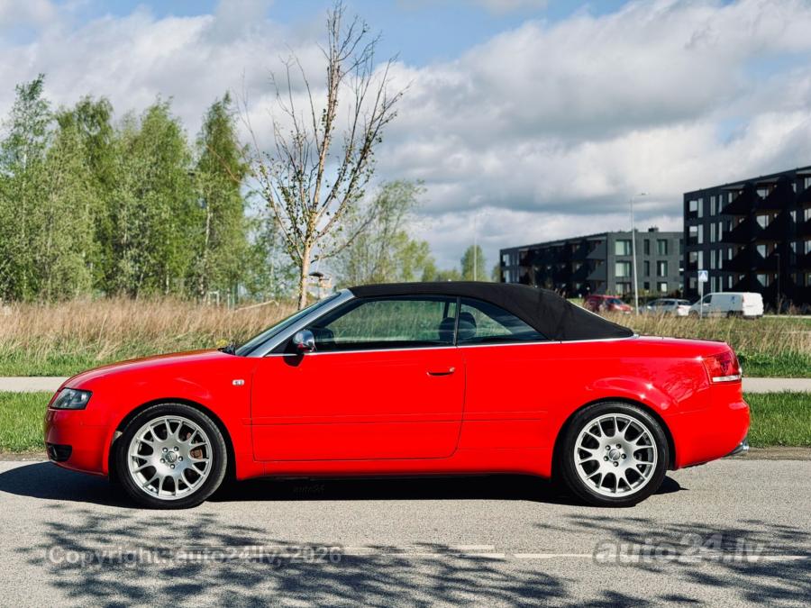 Sarkans Audi S4 2004 Tallina, ar dzinēja tilpumu 4.20 L un nobraukumu 132 tūkst. km par 10499 €, foto 13 vietnē AUTOMOTO.COM.LV