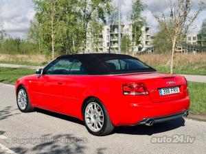 Sarkans Audi S4 2004 Tallina, ar dzinēja tilpumu 4.20 L un nobraukumu 132 tūkst. km par 10499 €, foto 17 vietnē AUTOMOTO.COM.LV