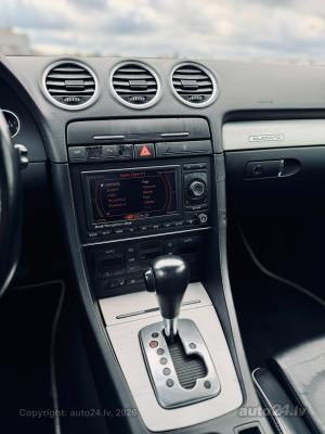 Sarkans Audi S4 2004 Tallina, ar dzinēja tilpumu 4.20 L un nobraukumu 132 tūkst. km par 10499 €, foto 25 vietnē AUTOMOTO.COM.LV