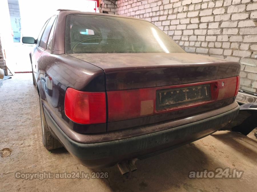 Красный Ауди С4 1993 в Тарту, объемом двигателя 2.20 л и пробегом 0 тыс. км за 4999 €, фото 5 на AUTOMOTO.COM.LV