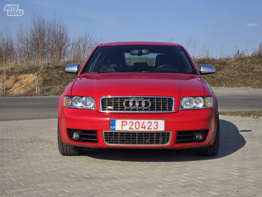Red Audi S4 2004 in Vilnius, with an engine capacity of 4.20 L and mileage of 280 thousand km for 8000 €, photo 2 on AUTOMOTO.COM.LV