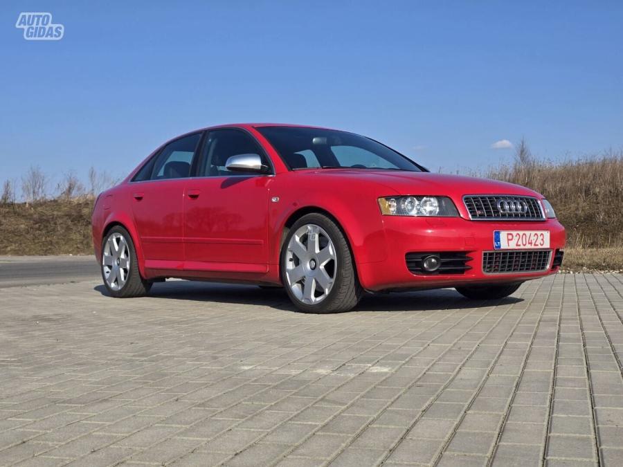 Red Audi S4 2004 in Vilnius, with an engine capacity of 4.20 L and mileage of 280 thousand km for 8000 €, photo 12 on AUTOMOTO.COM.LV