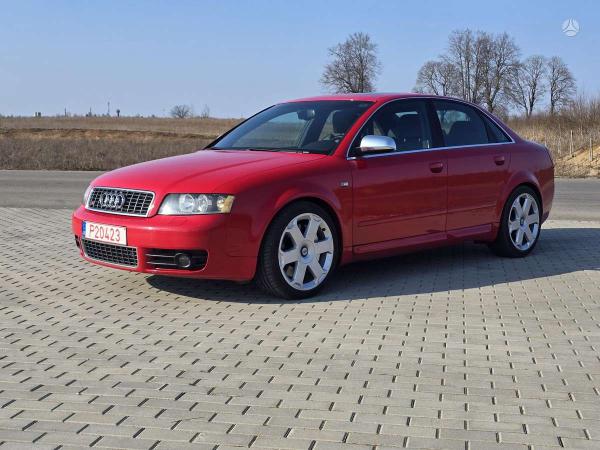 Sarkans Audi S4 2004 Viļņa, ar dzinēja tilpumu 4.16 L un nobraukumu 280 tūkst. km par 8000 €, foto 2 vietnē AUTOMOTO.COM.LV