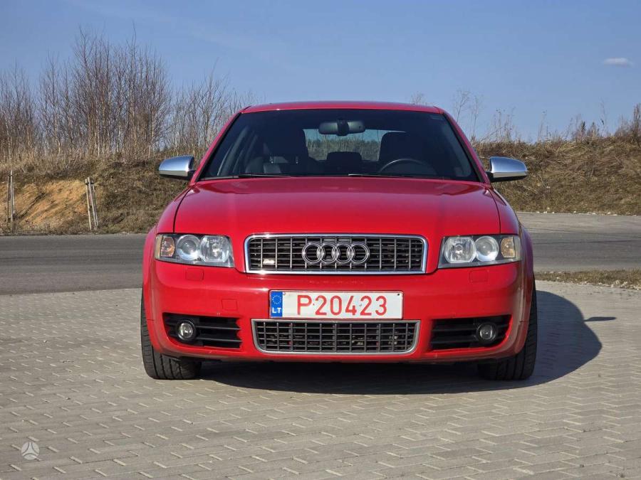 Sarkans Audi S4 2004 Viļņa, ar dzinēja tilpumu 4.16 L un nobraukumu 280 tūkst. km par 8000 €, foto 15 vietnē AUTOMOTO.COM.LV