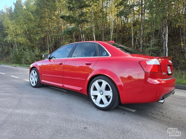 Audi S4 2004 Viļņa vietnē Sarkans Audi S4 2004 Viļņa, ar dzinēja tilpumu 4.20 L un nobraukumu 282 tūkst. km par 8500 €, foto 3 vietnē AUTOMOTO.COM.LV