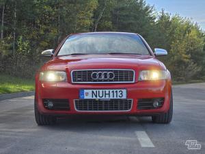 Red Audi S4 2004 in Vilnius, with an engine capacity of 4.20 L and mileage of 282 thousand km for 8500 €, photo 7 on AUTOMOTO.COM.LV