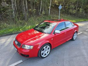 Red Audi S4 2004 in Vilnius, with an engine capacity of 4.20 L and mileage of 282 thousand km for 8500 €, photo 9 on AUTOMOTO.COM.LV