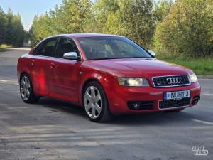 Red Audi S4 2004 in Vilnius, with an engine capacity of 4.20 L and mileage of 282 thousand km for 8500 €, photo 11 on AUTOMOTO.COM.LV