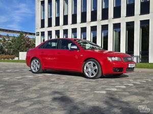 Red Audi S4 2004 in Vilnius, with an engine capacity of 4.20 L and mileage of 282 thousand km for 8500 €, photo 16 on AUTOMOTO.COM.LV