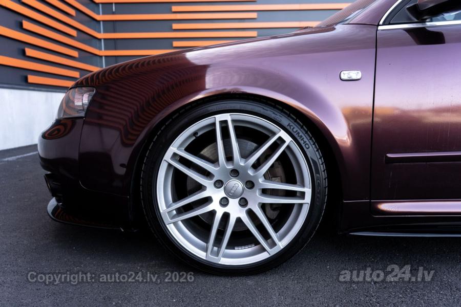 Red Audi S4 2004 in Tallinn, with an engine capacity of 4.20 L and mileage of 306 thousand km for 7500 €, photo 9 on AUTOMOTO.COM.LV