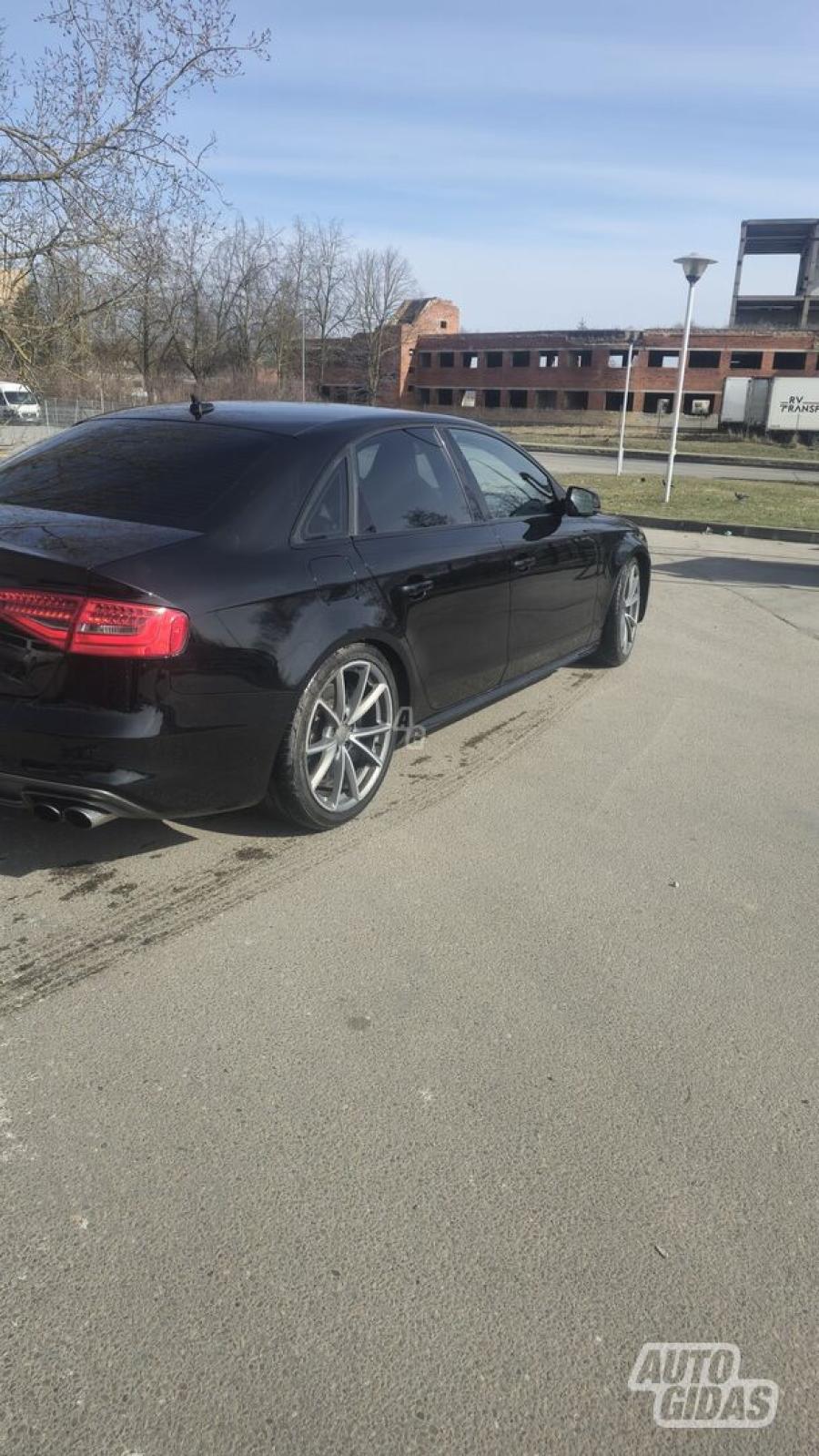 Audi S4 2015 in Siauliai, with an engine capacity of 3.00 L and mileage of 270 thousand km for 12500 €, photo 7 on AUTOMOTO.COM.LV