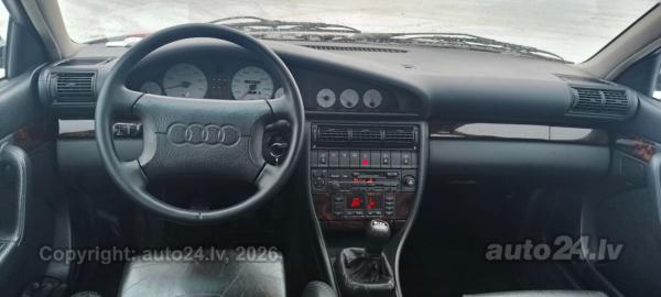 Violets Audi S4 1993 Tallina, ar dzinēja tilpumu 4.20 L un nobraukumu 217 tūkst. km par 8500 €, foto 4 vietnē AUTOMOTO.COM.LV
