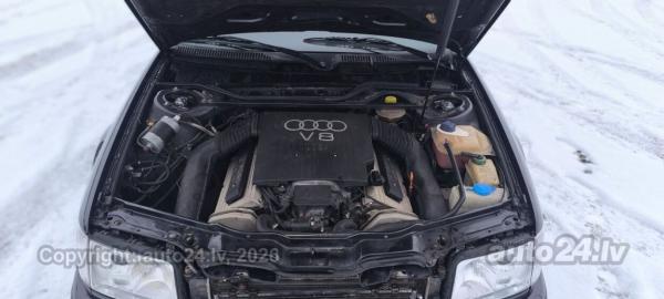 Violets Audi S4 1993 Tallina, ar dzinēja tilpumu 4.20 L un nobraukumu 217 tūkst. km par 8500 €, foto 6 vietnē AUTOMOTO.COM.LV