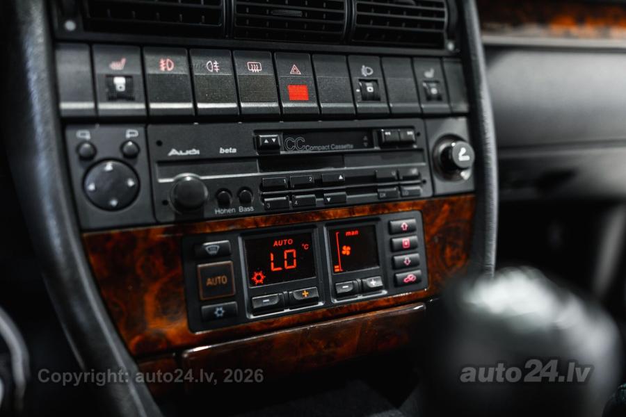 Фиолетовый Ауди С4 1993 в Таллин, объемом двигателя 4.20 л и пробегом 222 тыс. км за 6500 €, фото 26 на AUTOMOTO.COM.LV